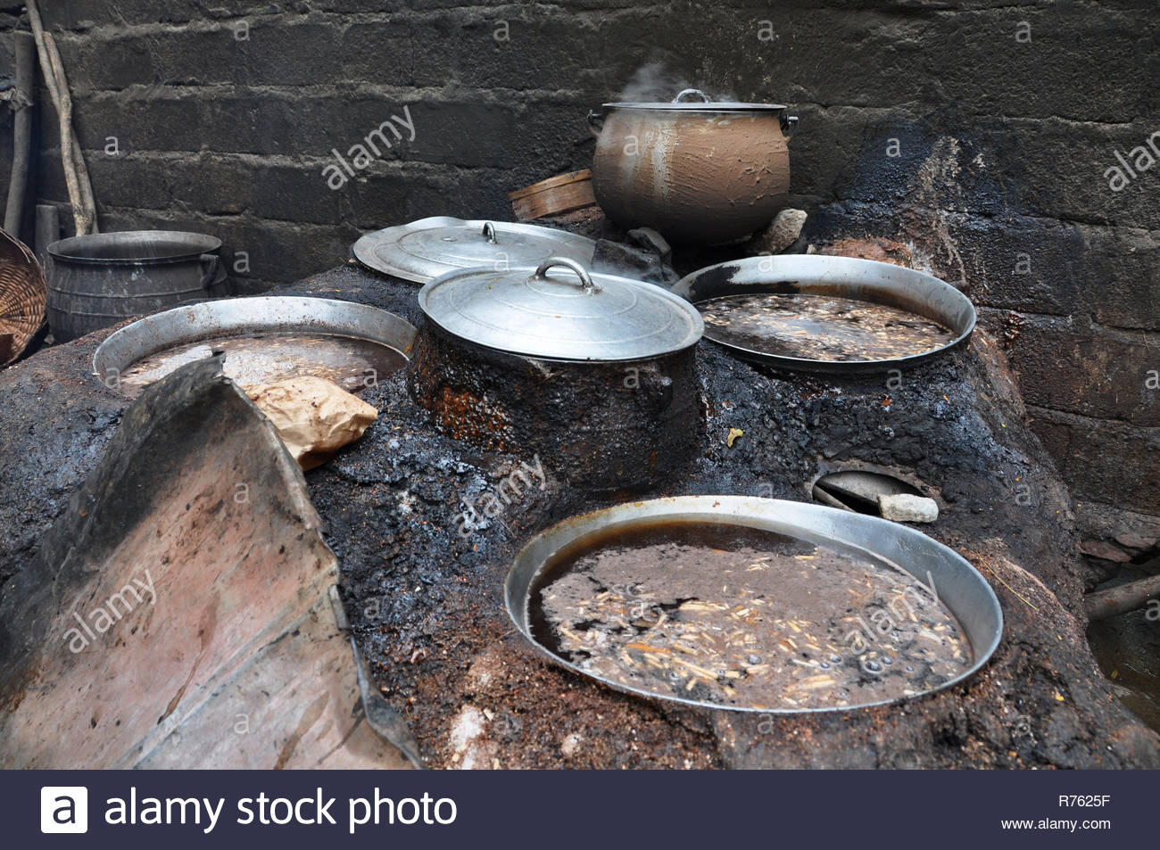 Africa Millet Beer Stock Photos & Africa Millet Beer Stock Images - Alamy