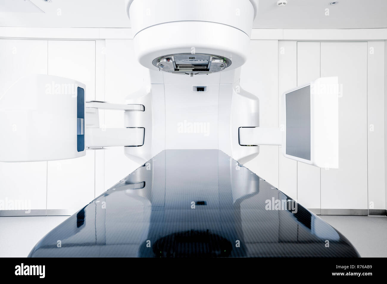 Malign tumor hi-res stock photography and images - Alamy