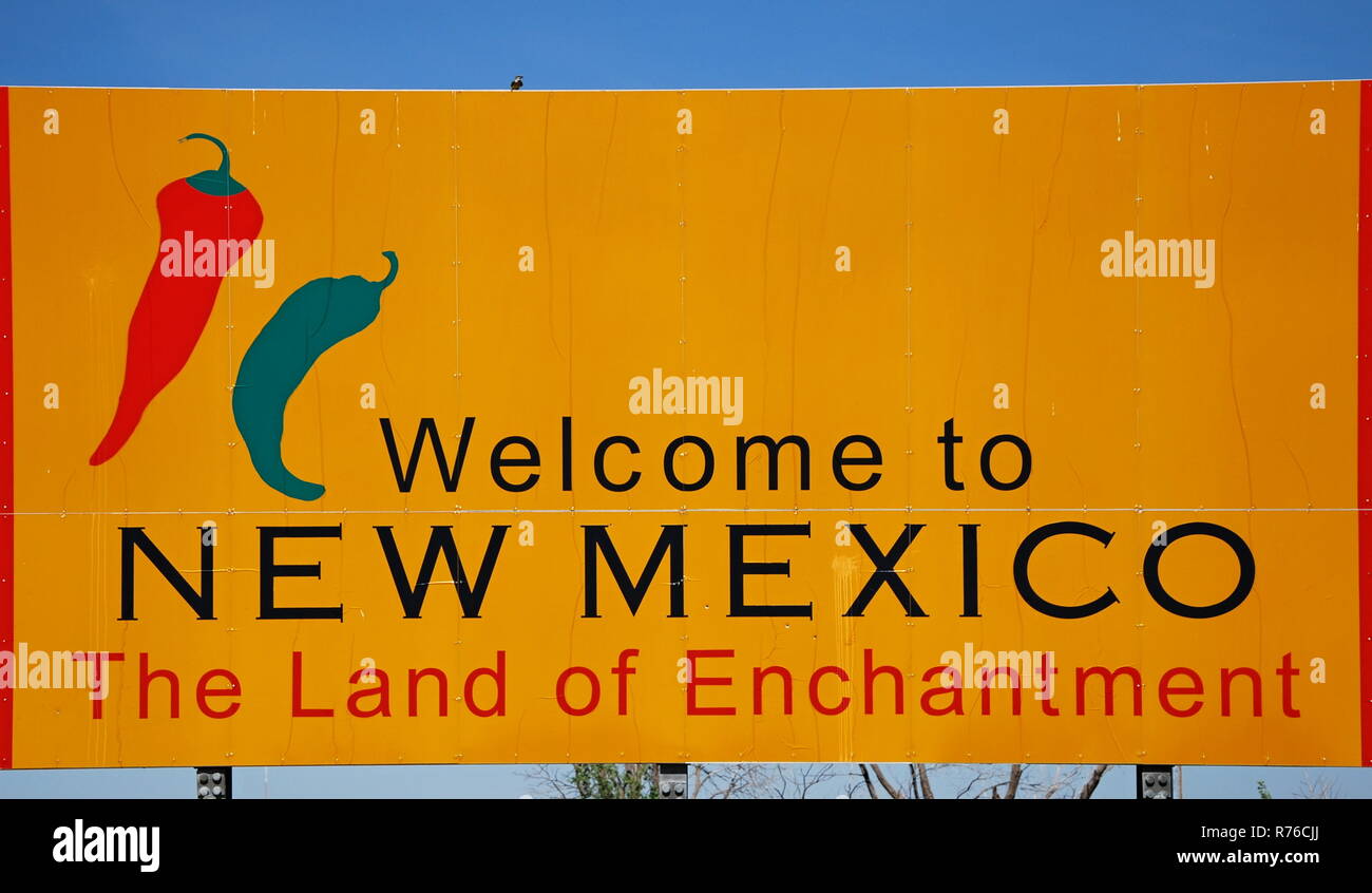 Welcome new mexico state sign hi-res stock photography and images - Alamy