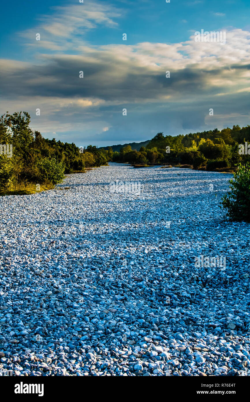 Flintstone fields hi-res stock photography and images - Alamy
