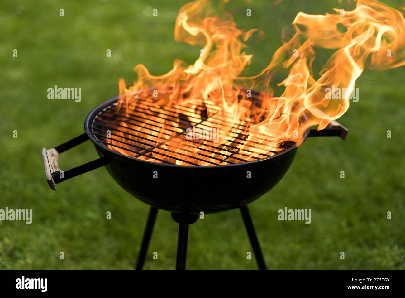 Fire background, grill Stock Photo - Alamy