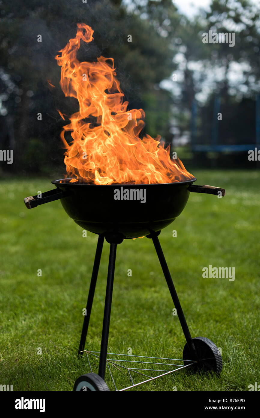 Fire background, grill Stock Photo - Alamy