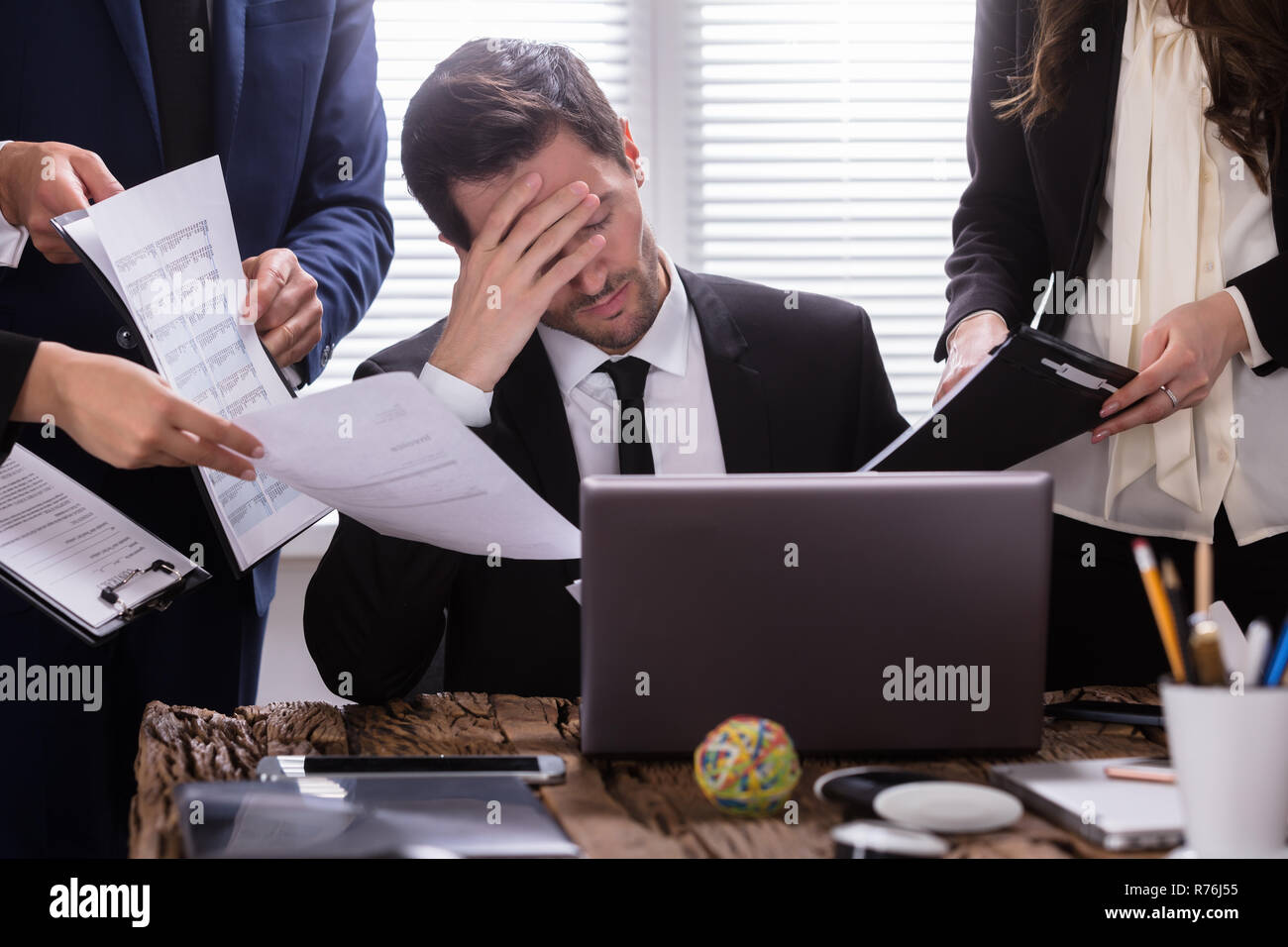 Man office desk ignoring hi-res stock photography and images - Alamy