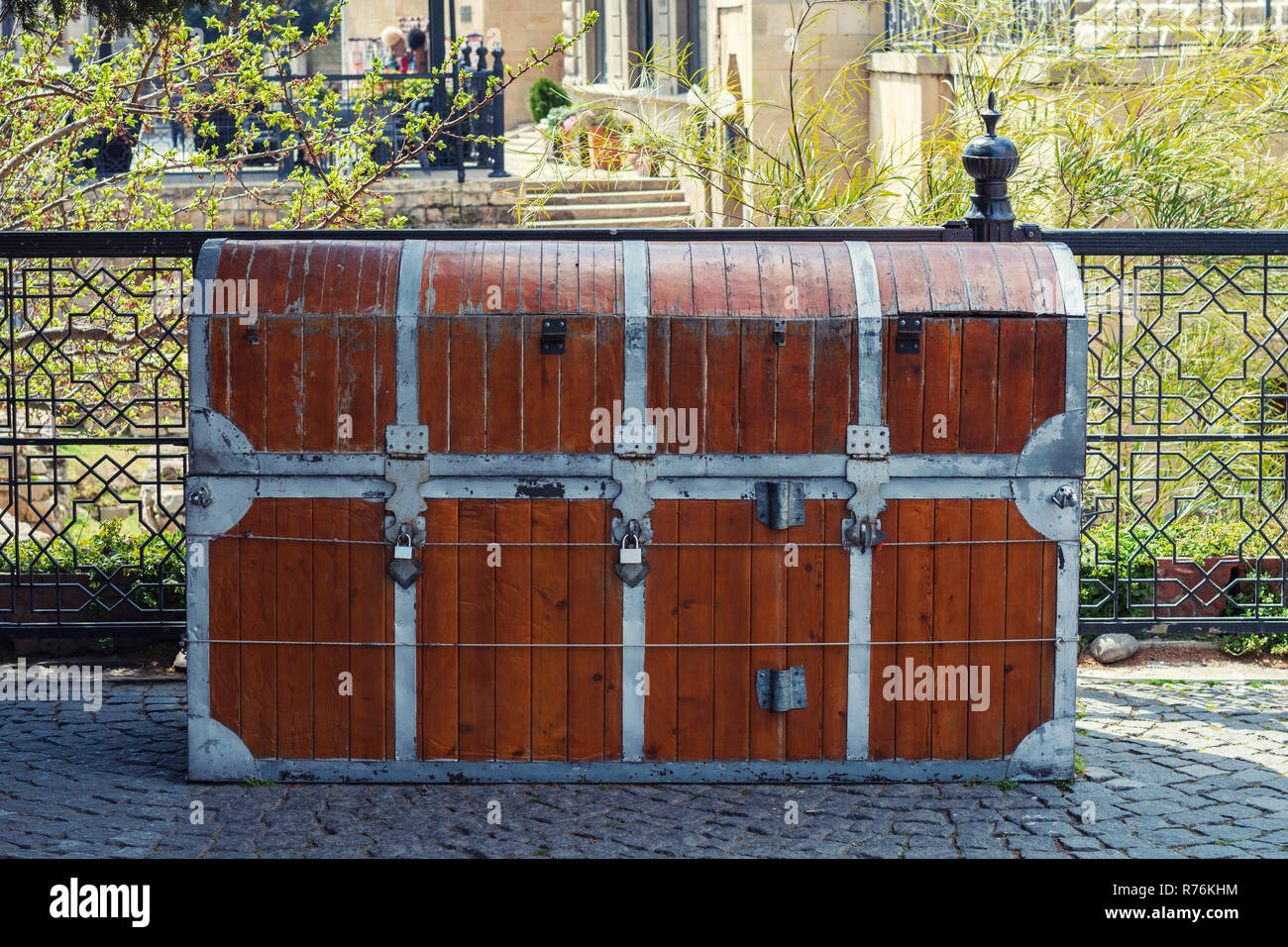 Ancient wooden chest Stock Photo - Alamy