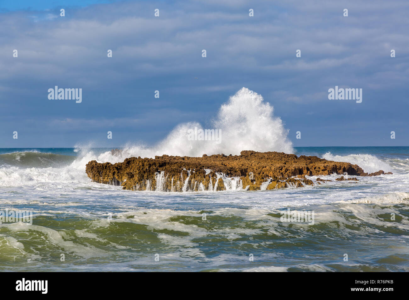Atlantic ocean water surf hi-res stock photography and images - Alamy