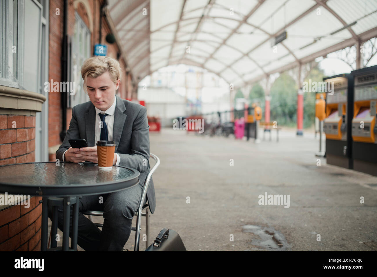 Waiting railway hi-res stock photography and images - Alamy