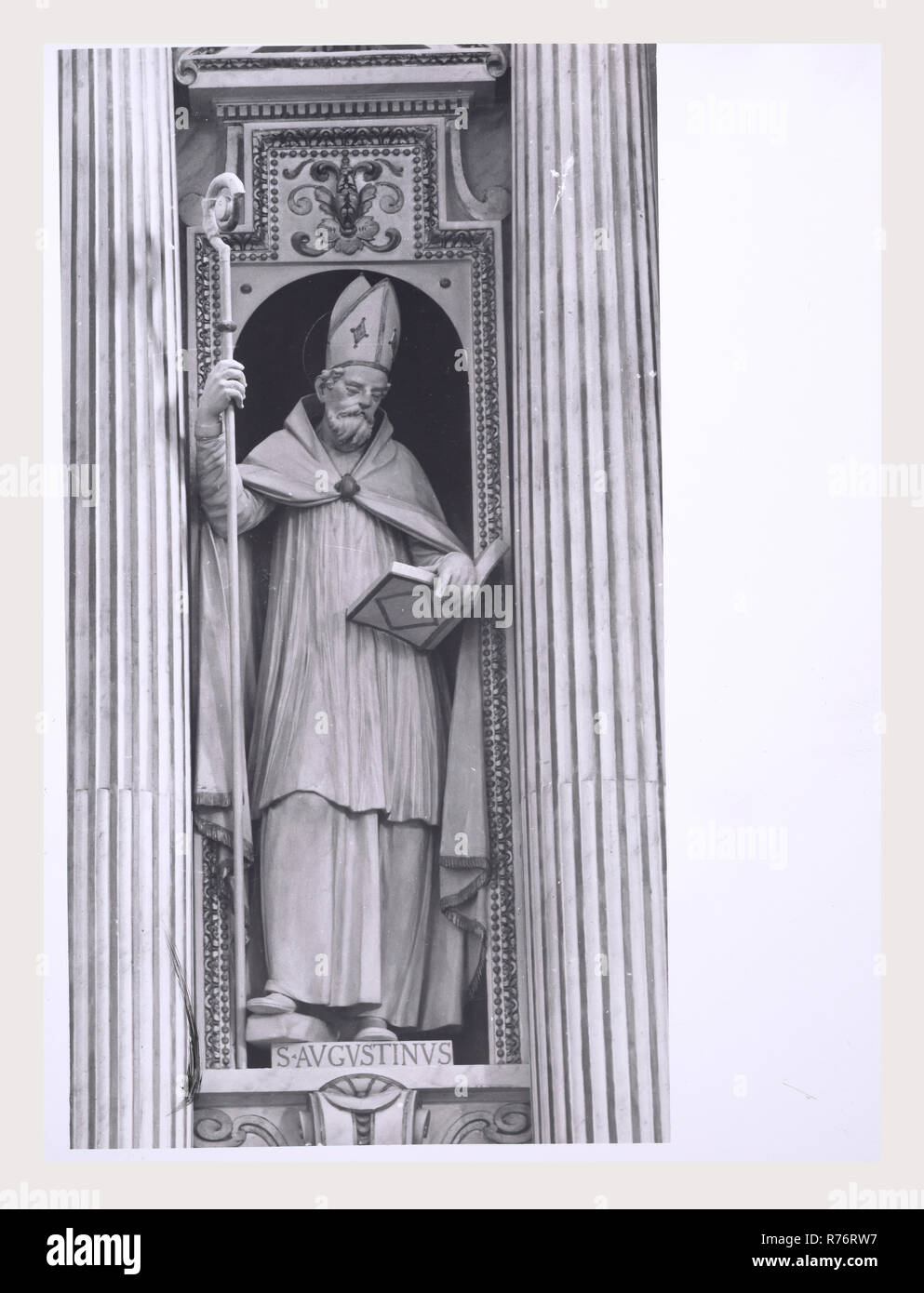 Trevi chiesa della madonna delle hi-res stock photography and images ...