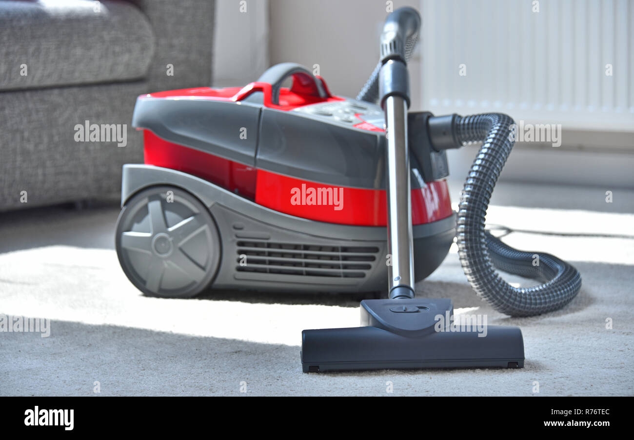 Hoover canister vacuum cleaner hi-res stock photography and images - Alamy
