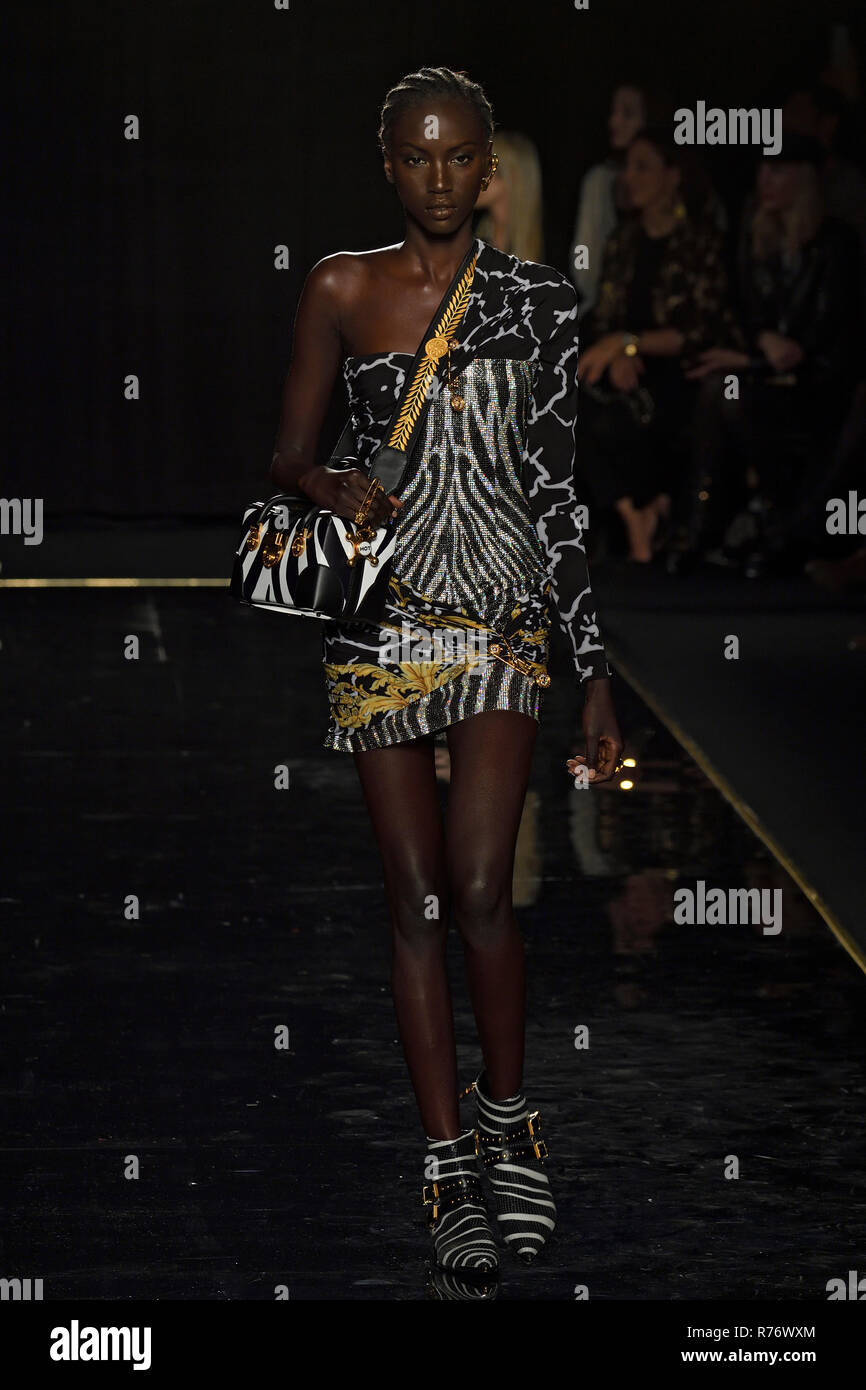 Anok yai hi-res stock photography and images - Alamy