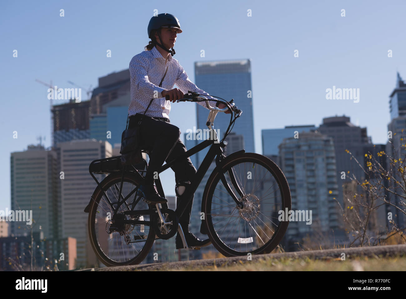 Road city man hi-res stock photography and images - Alamy