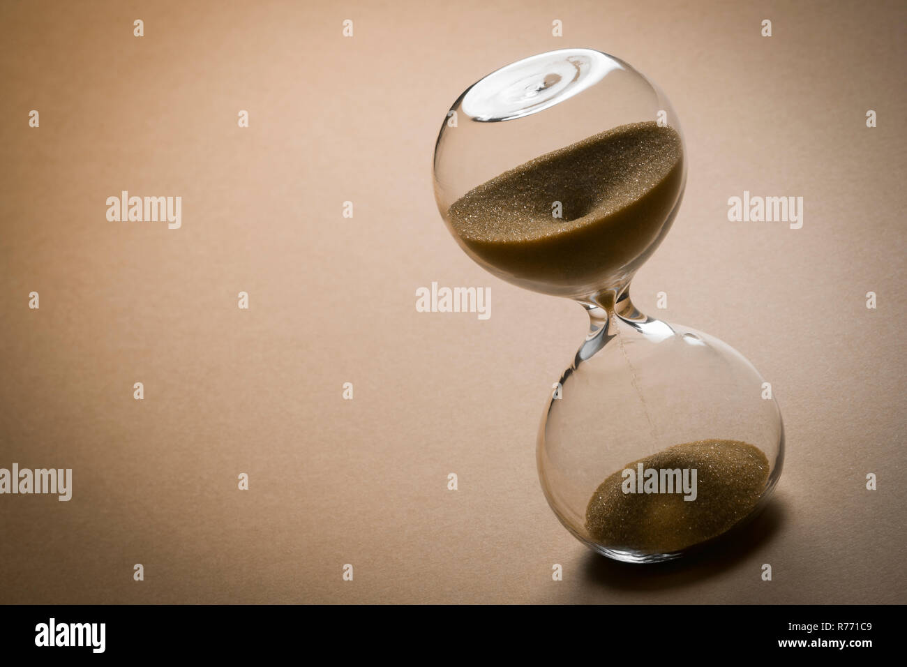 sand clock hourglass Stock Photo - Alamy