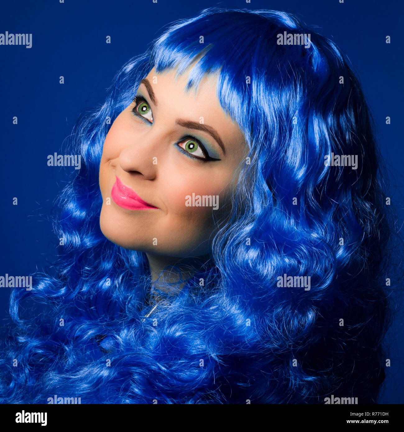 Portrait wig blue hi-res stock photography and images - Alamy