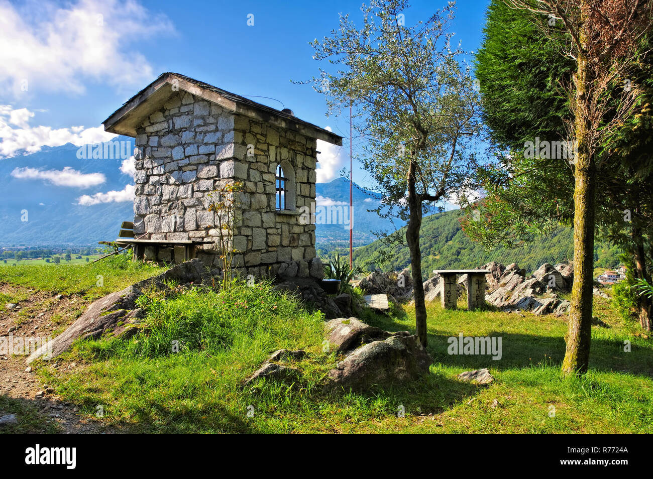 Lago di mezzola hi-res stock photography and images - Alamy