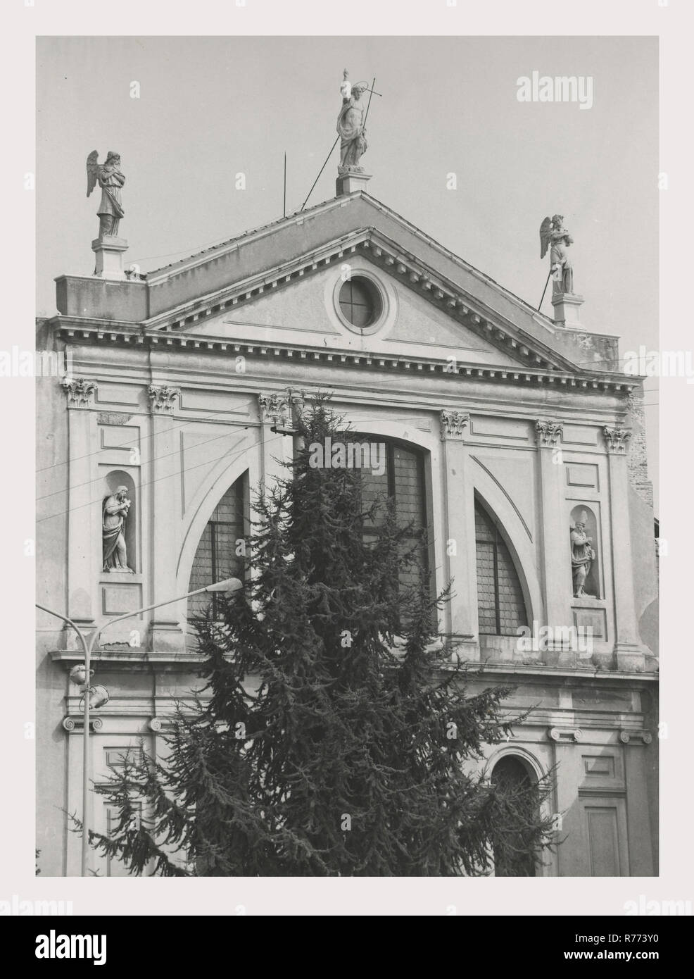 15th century italian architecture hi-res stock photography and images ...