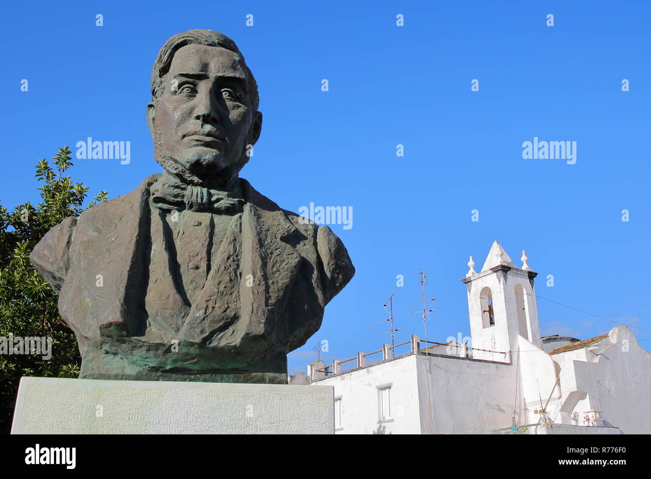 Bras sculpture hi-res stock photography and images - Alamy