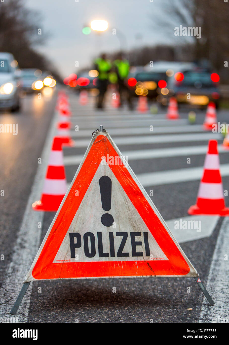 Traffic Police Signal Stock Photos & Traffic Police Signal Stock Images ...