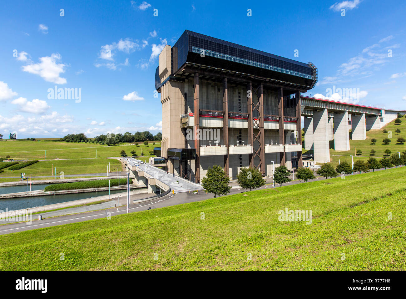 The boat lift of Strepy-Thieu, Canal du Centre, UNESCO, Strépy-Thieu ...