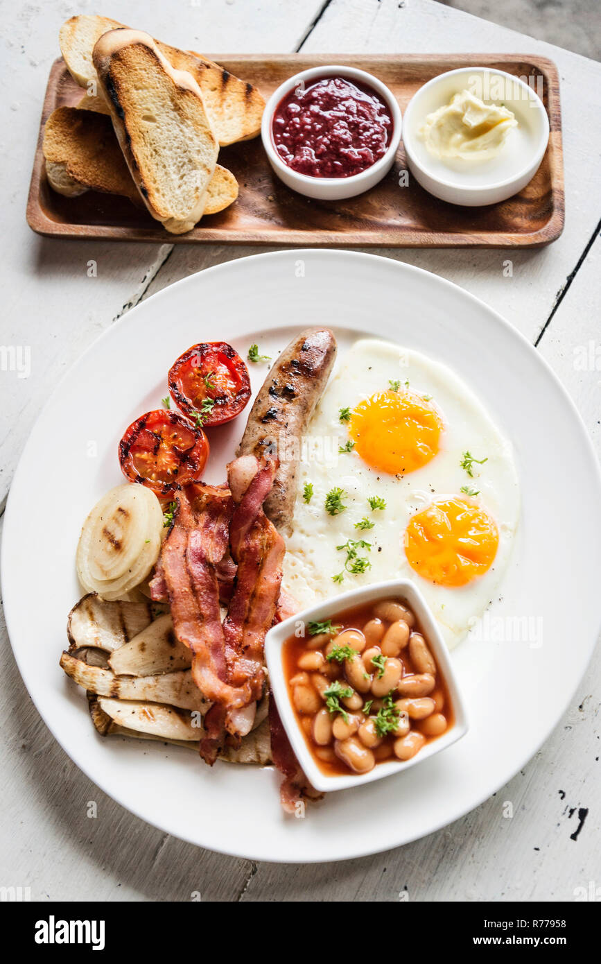 traditional famous full english british classic breakfast meal set ...