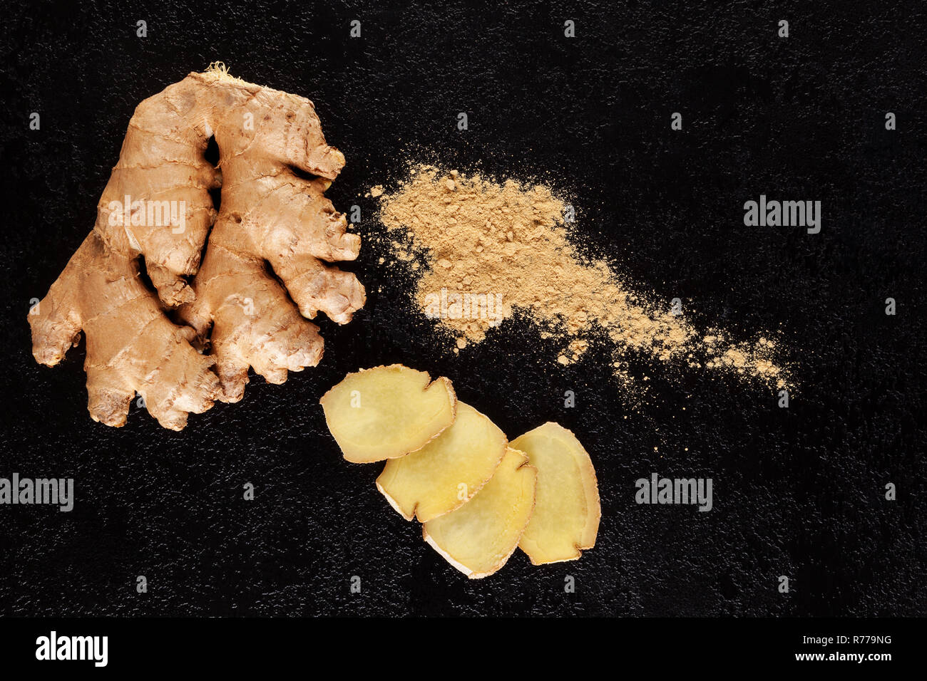 Fresh dried and powdered ginger Stock Photo - Alamy