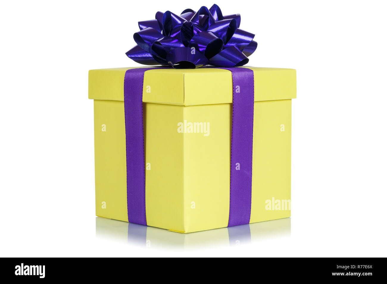 Yellow box hi-res stock photography and images - Alamy