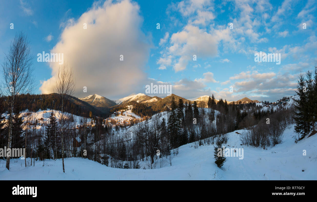 Sunrise morning winter scenery picturesque alp mountain ridge (Ukraine ...