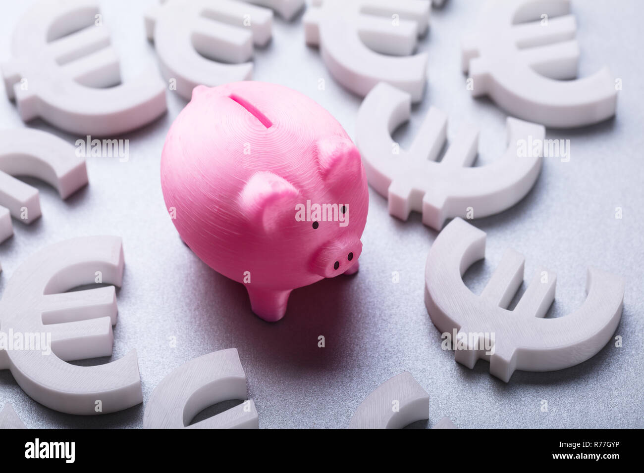 Currency euro sign pictogram symbol hi-res stock photography and images ...