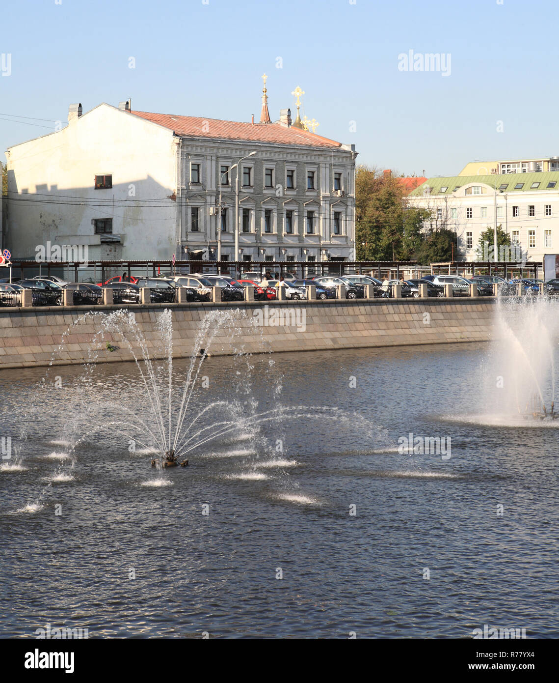 many fountain on river Stock Photo - Alamy