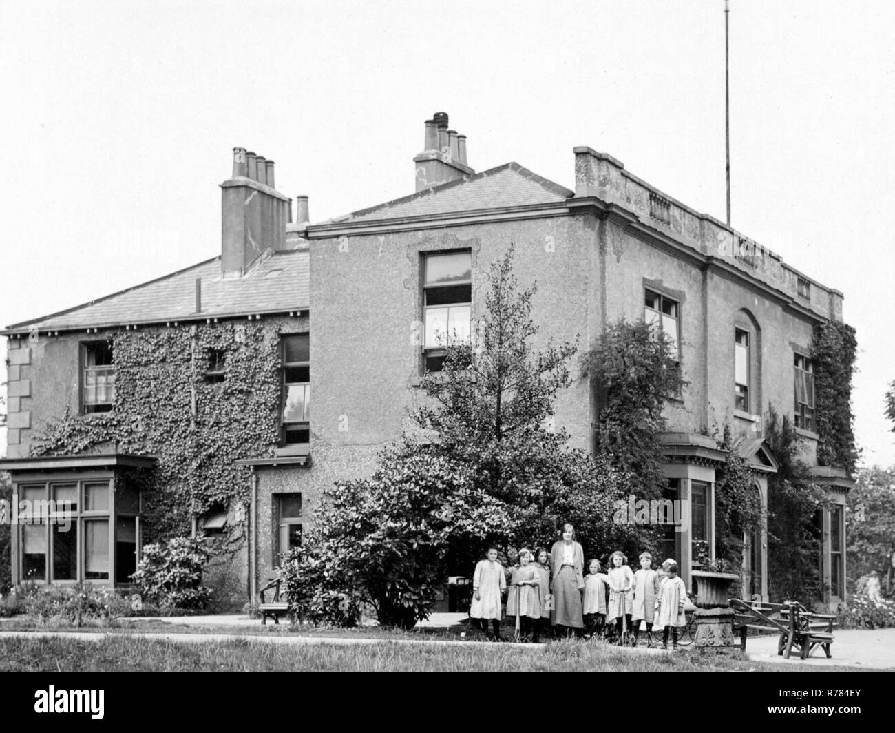 Convalescent home hi-res stock photography and images - Alamy