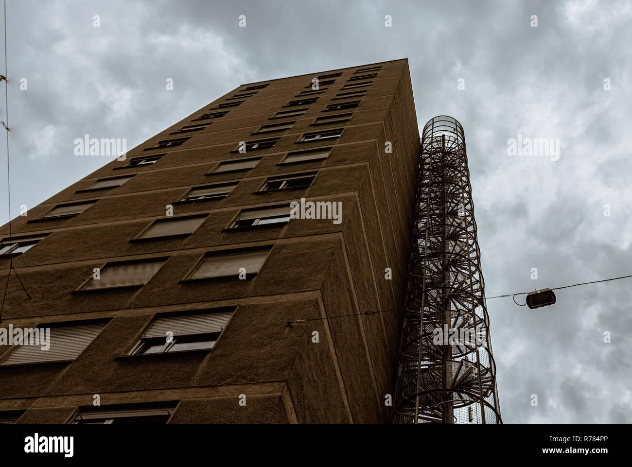 Tall old building hi-res stock photography and images - Alamy