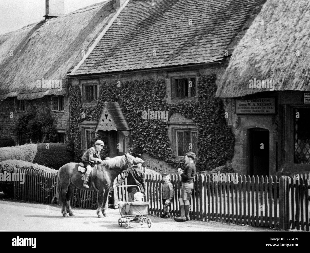 Tuit or tew it Black and White Stock Photos & Images - Alamy