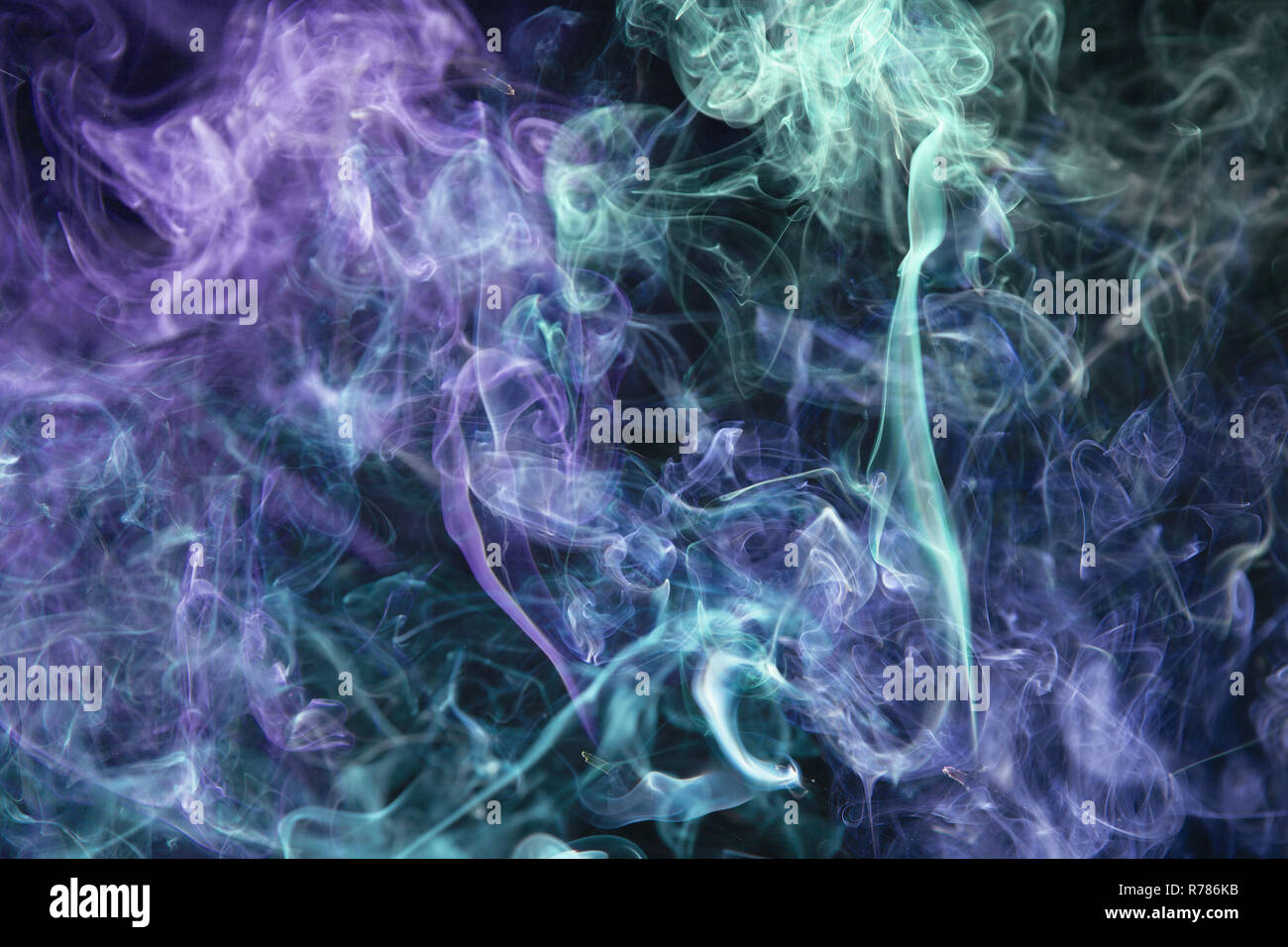 Color smoke motion vapor flow hi-res stock photography and images - Alamy