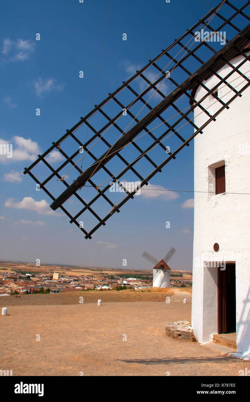 Don quijote statue windmill hi-res stock photography and images - Alamy