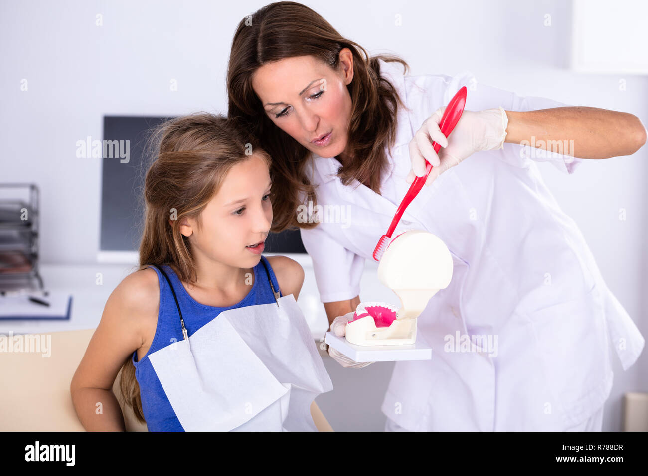 Teeth sample model hi-res stock photography and images - Alamy