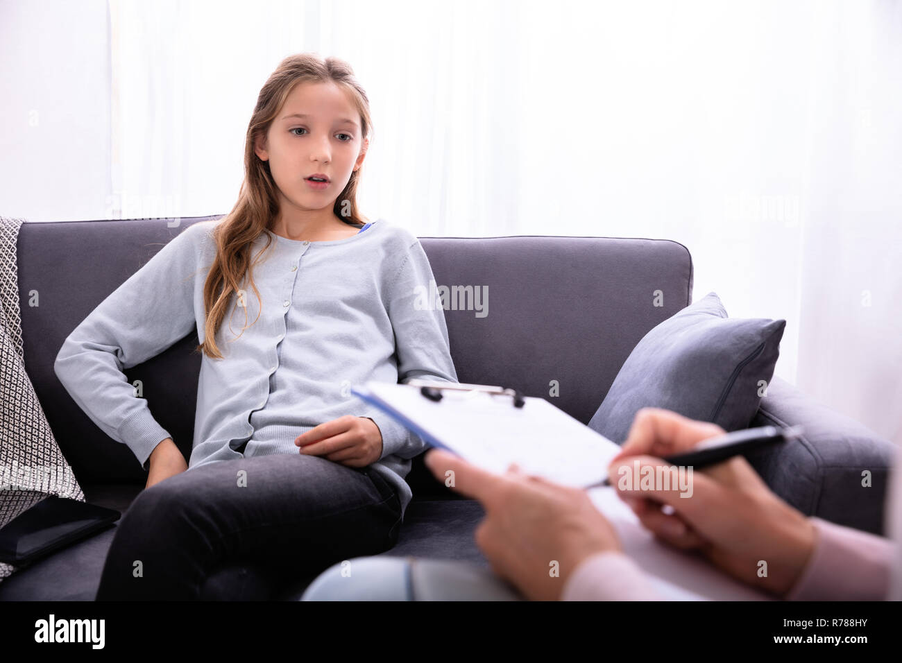 Psychiatrist sofa no people hi-res stock photography and images - Alamy