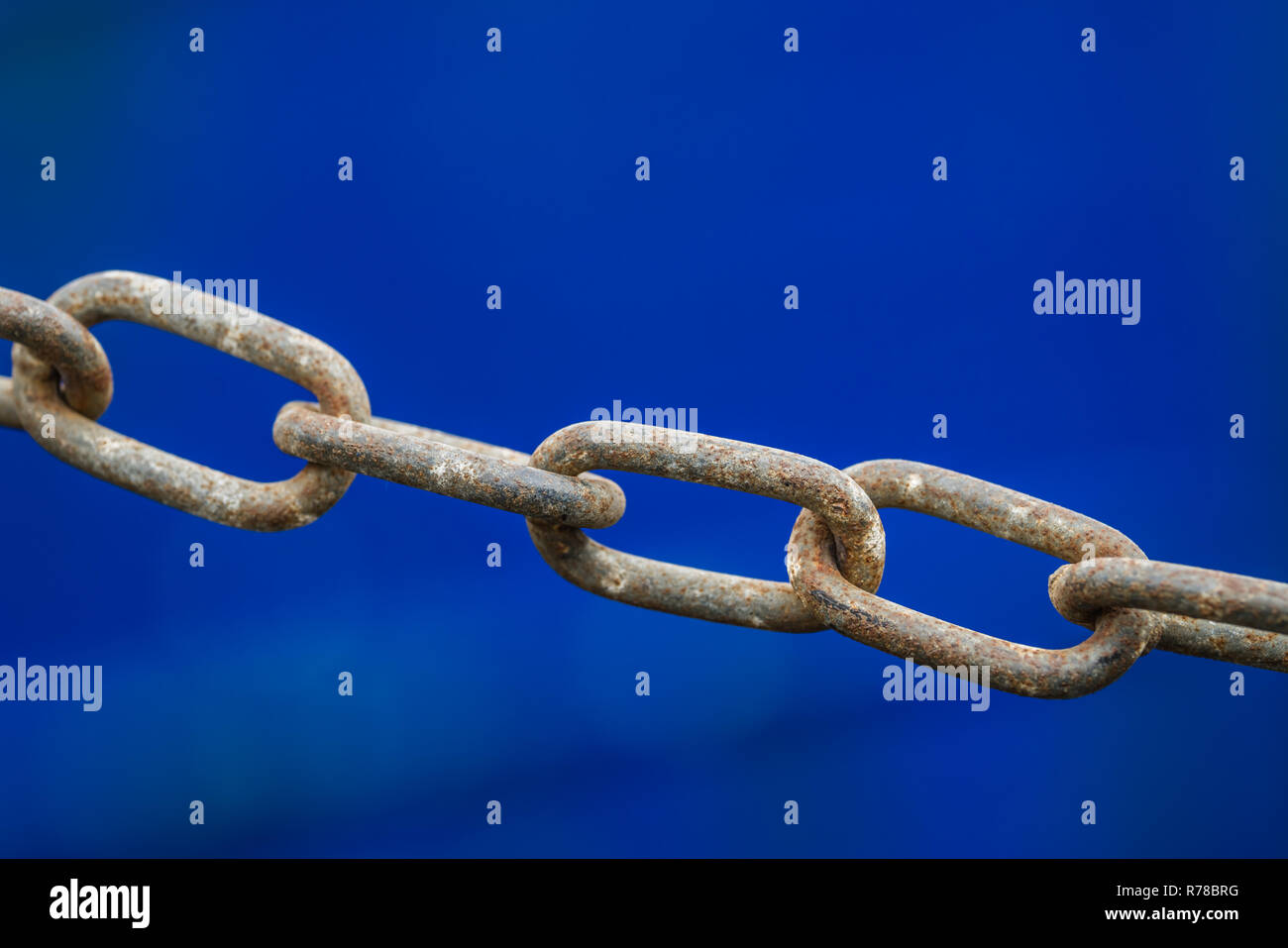 Chain closed port hi-res stock photography and images - Alamy