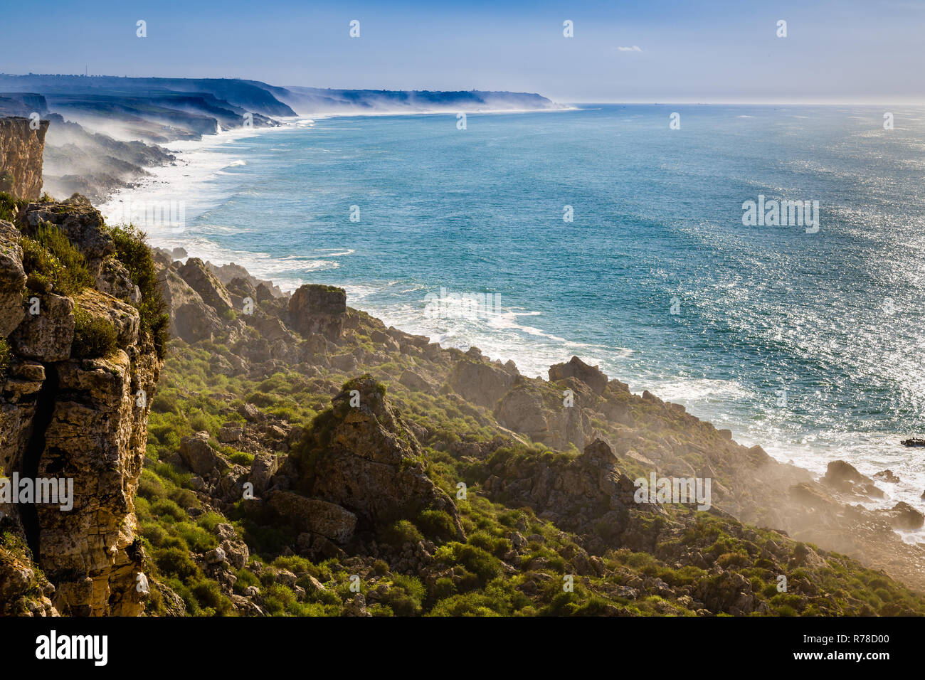 Cliffs on the atlantic coast hi-res stock photography and images - Alamy