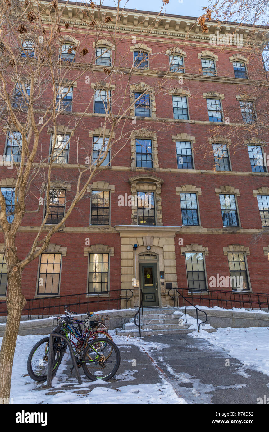 Boston university hi-res stock photography and images - Alamy