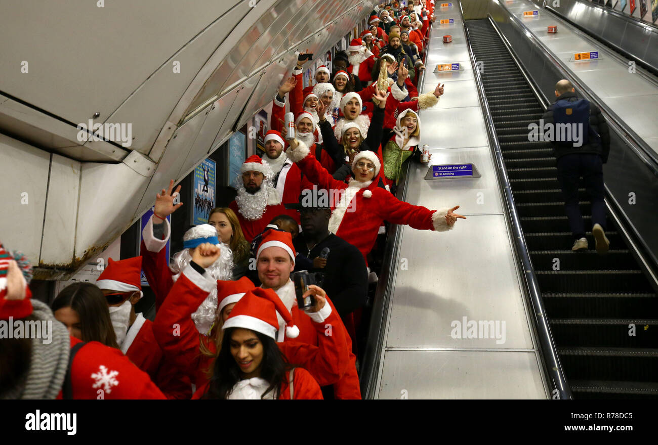Santa claus on escalator hi-res stock photography and images - Alamy