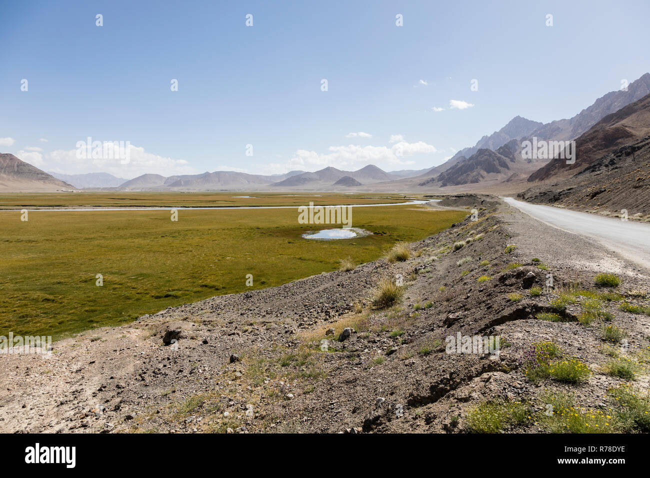 Landscape in the Pamir mountains in the area of Murghab in Tajikistan ...