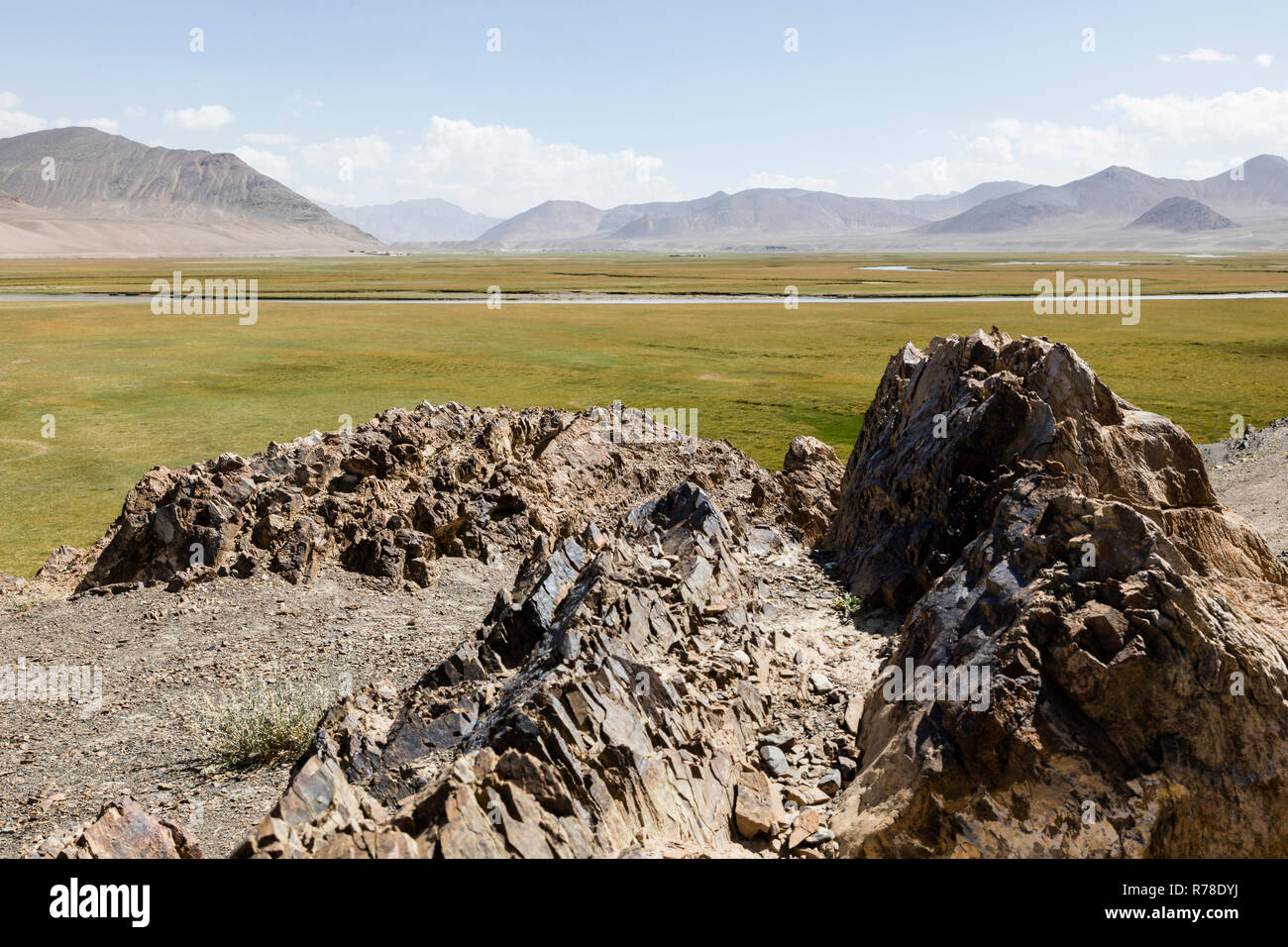 Landscape in the Pamir mountains in the area of Murghab in Tajikistan ...