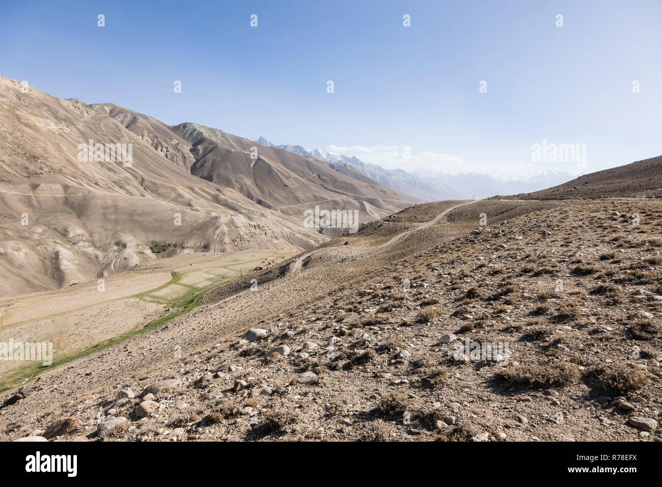 Afghanistan landscape desert hi-res stock photography and images - Alamy