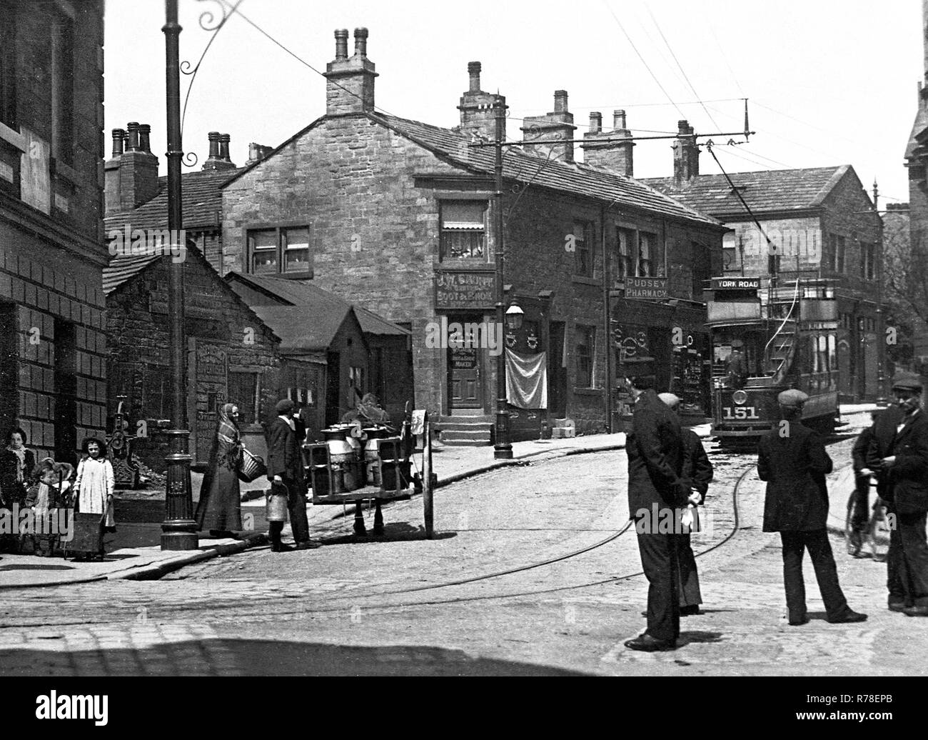 Pudsey pudsey Black and White Stock Photos & Images - Alamy