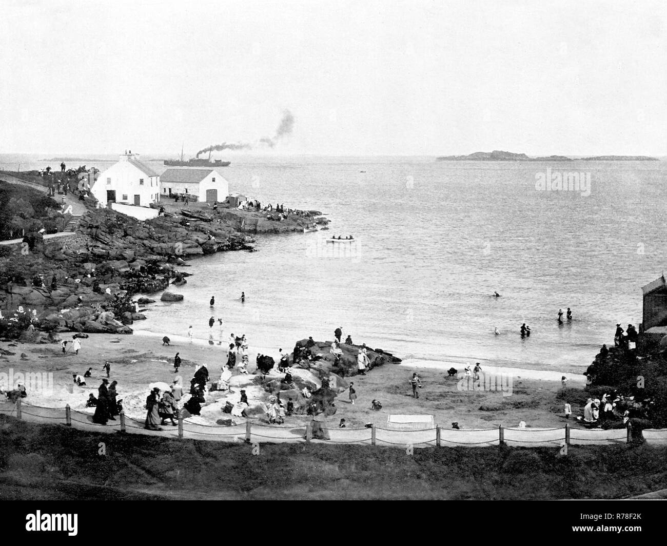 Portrush Black and White Stock Photos & Images - Alamy