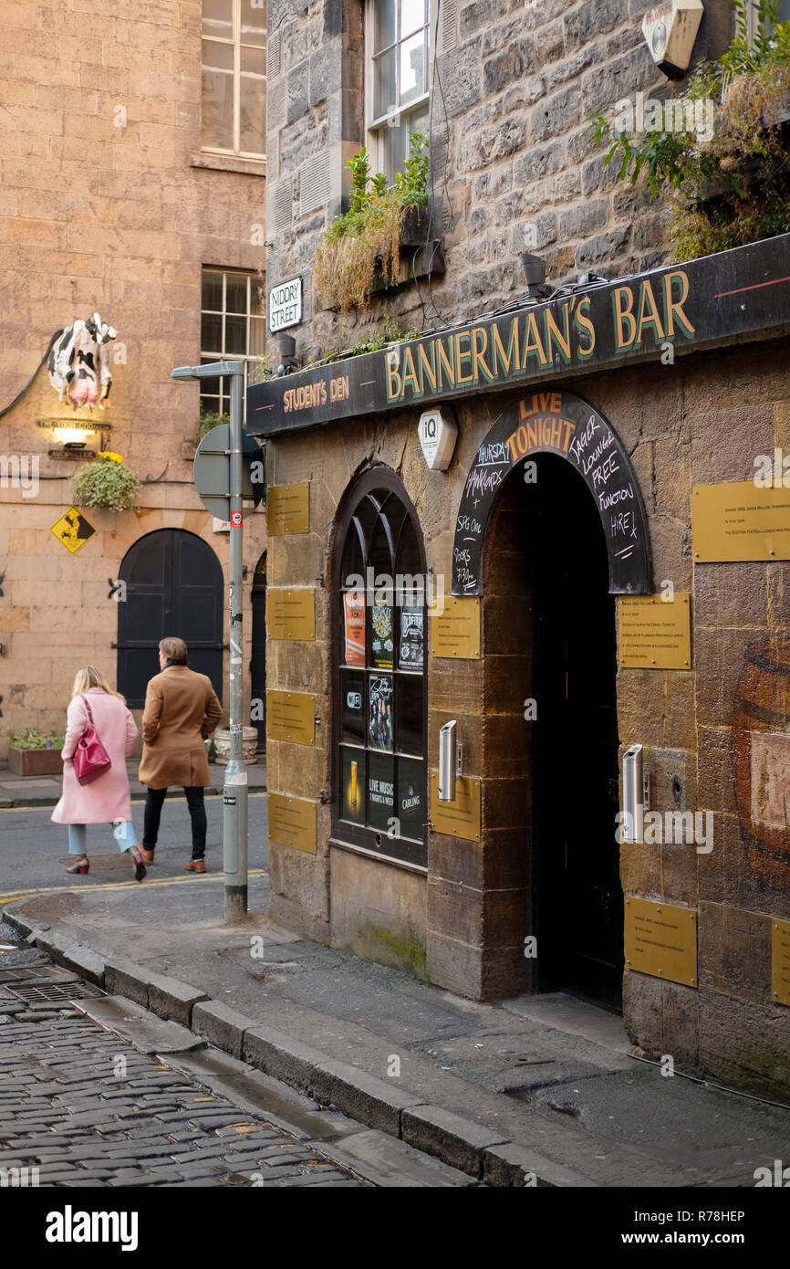 Cowgate Edinburgh Old Town High Resolution Stock Photography and Images ...