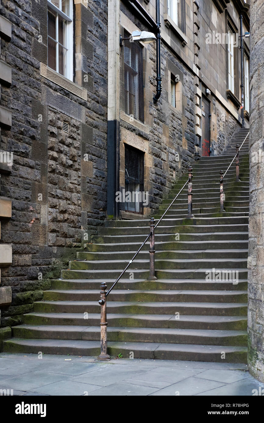 Edinburgh stone steps hi-res stock photography and images - Alamy