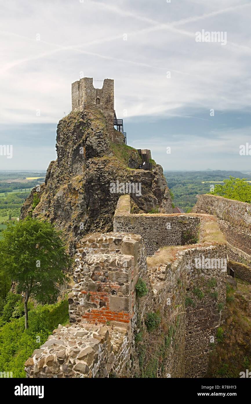 Ruin Trosky Stock Photos & Ruin Trosky Stock Images - Alamy