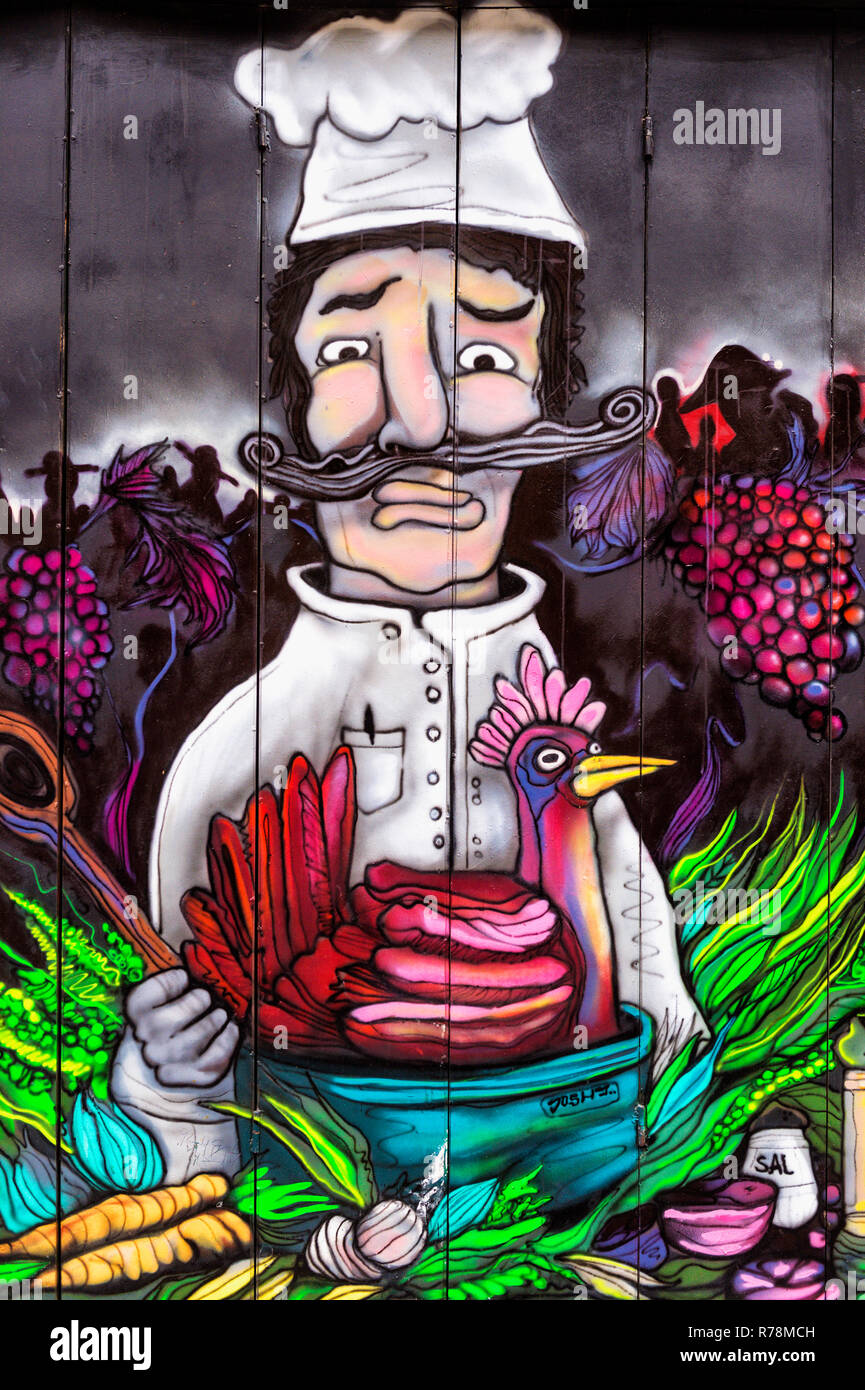 Street art graffiti chicken hi-res stock photography and images - Alamy