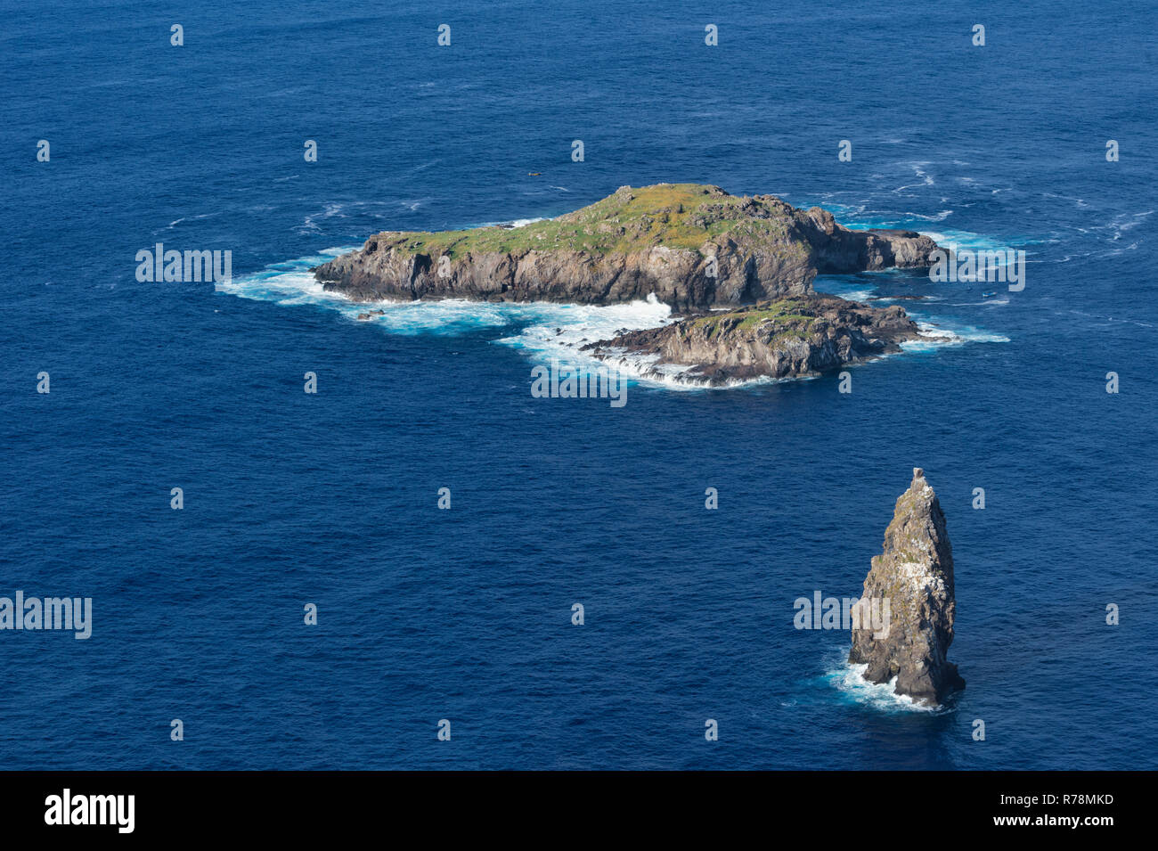 Moto nui islet hi-res stock photography and images - Alamy