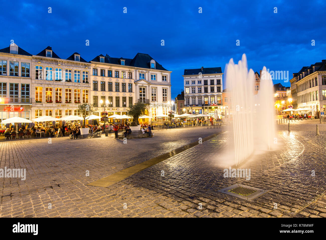Square mons hi-res stock photography and images - Alamy