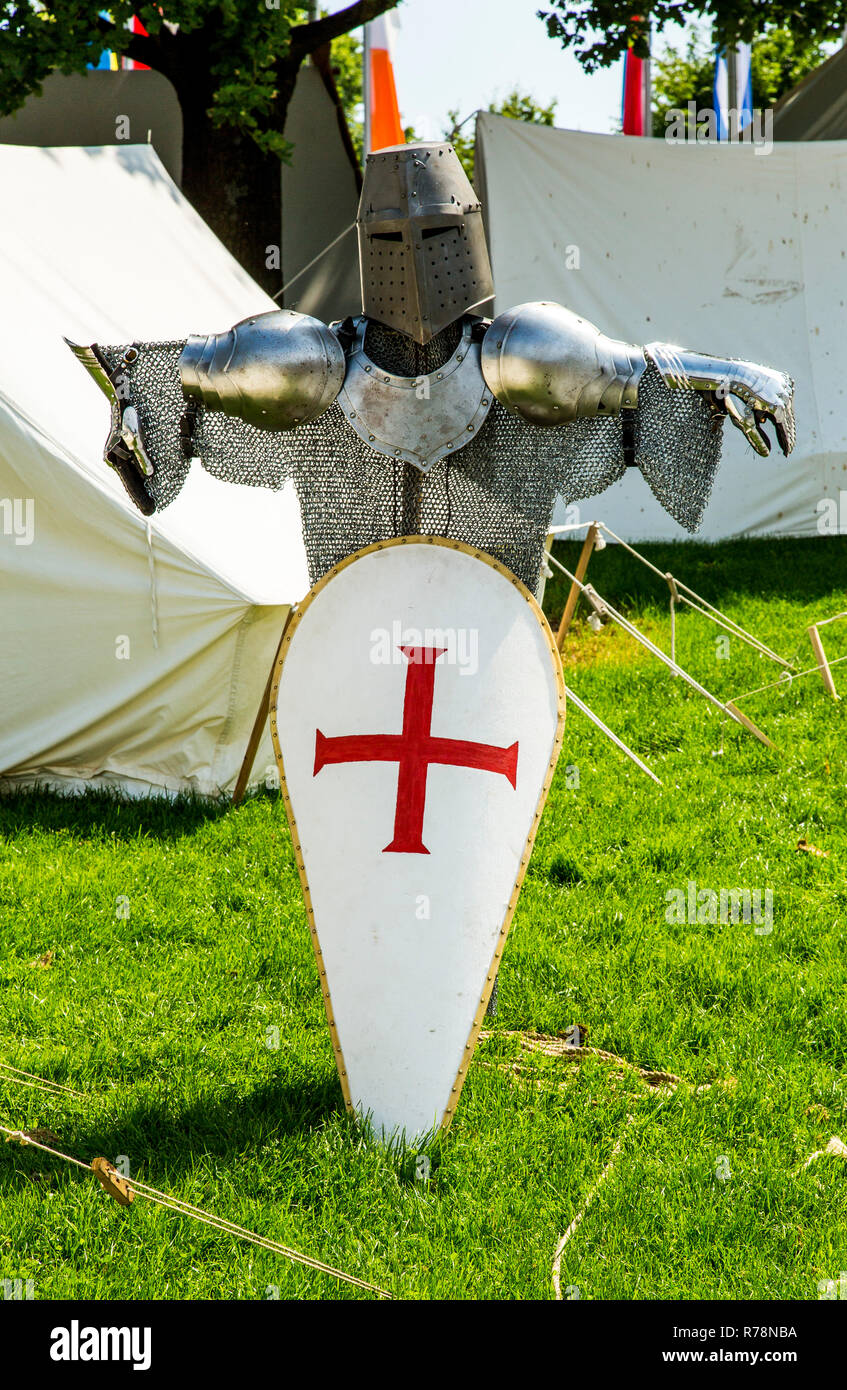 Medieval spectacle, armor, knights' camp, at Broich castle, Mülheim an ...